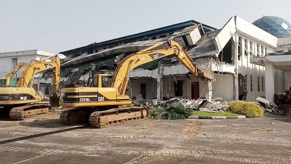 Gov. Fubara Demolishes Rivers Assembly Complex, Gives Reasons