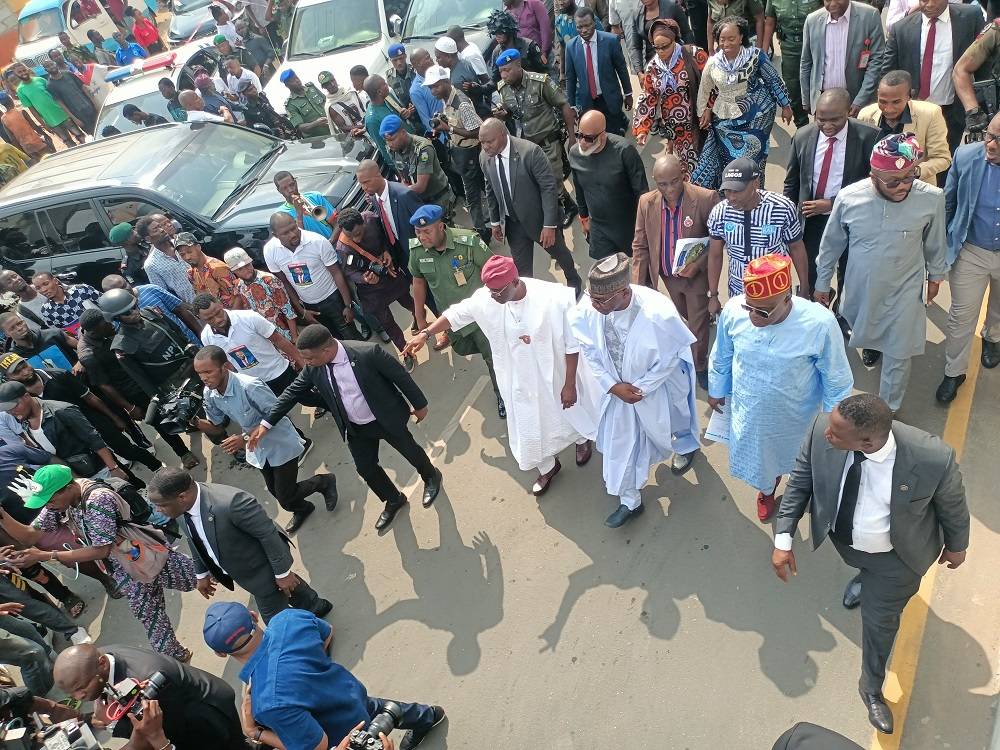 PHOTOS: Road Users Excited As Sanwo-Olu, AbdulRazak, Obasa Inaugurate ...